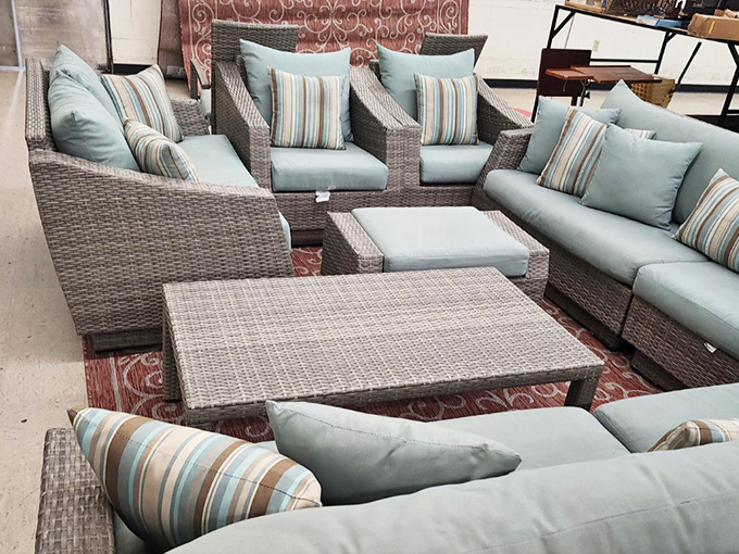 Patio furniture that looks like it's never seen a Florida thunderstorm. One person's downsizing is another's complete outdoor living room makeover.