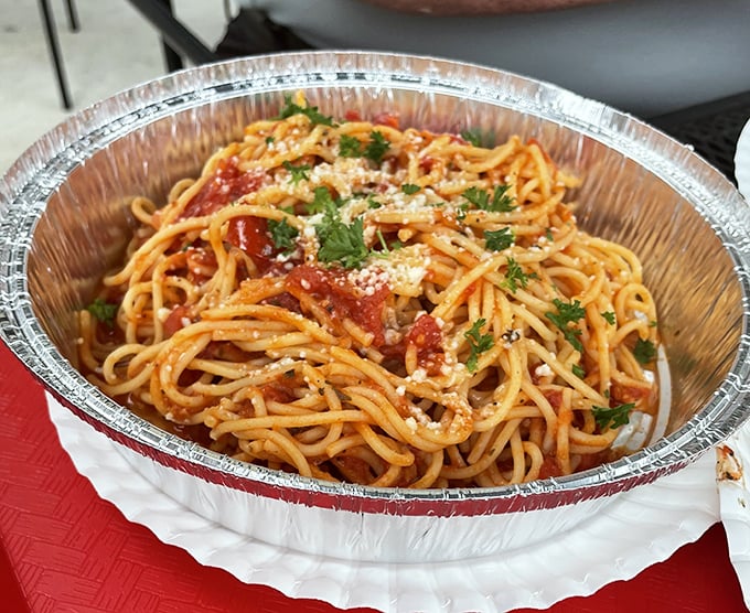 Spaghetti that doesn't just sit there looking pretty&mdash;it practically twirls itself around your fork, begging to be devoured.