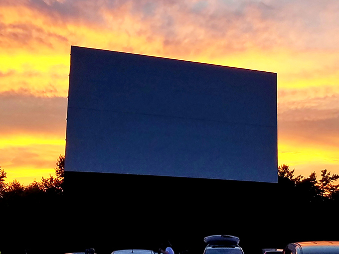 Nature's own opening act &ndash; a spectacular sunset backdrop that no CGI special effect could ever hope to match.