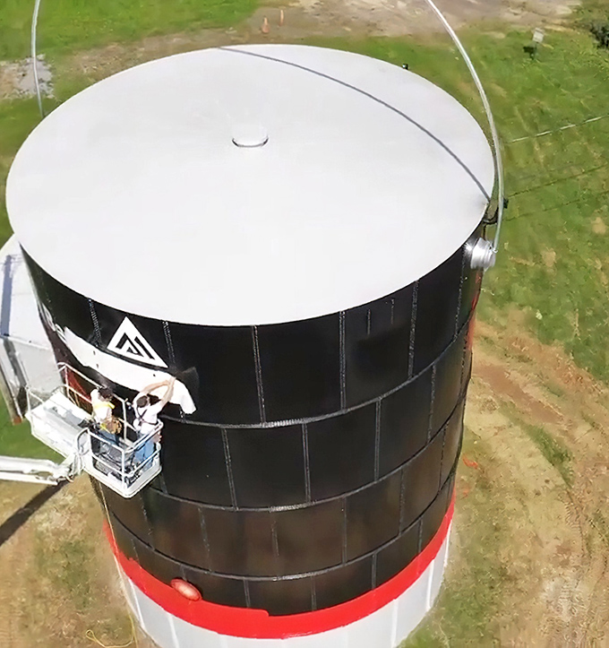 A bird's-eye view reveals the impressive metal craftsmanship. That handle could probably lift a small neighborhood if it were functional.