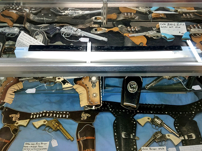 For Western enthusiasts and history buffs, these vintage firearms and holsters recall an era when "going viral" meant something entirely different. 