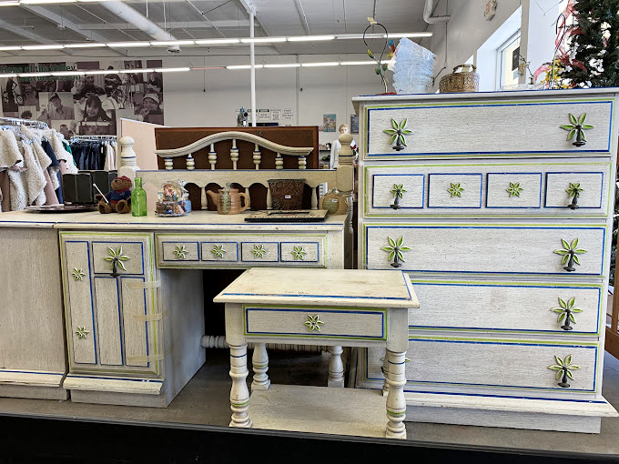 This bedroom set with its whimsical star details looks like it escaped from a Wes Anderson film set and is waiting for its second act.