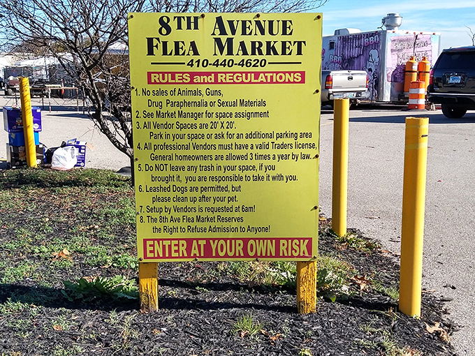 The rules at 8th Ave Flea Market are clear&mdash;come early, leave happy! Early birds get more than worms here.
