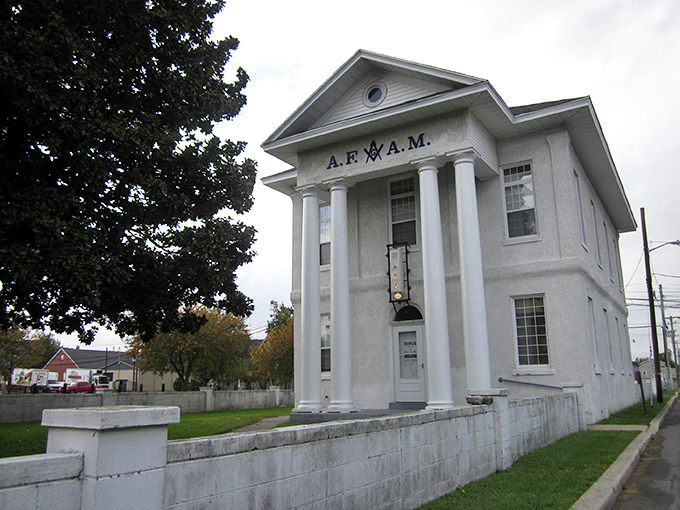 Georgetown's historic courthouse presides over the town circle &ndash; stately architecture that's stood the test of time.