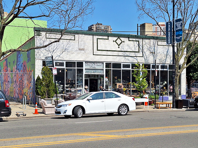 Green Element's crisp white fa&ccedil;ade stands out like a blank canvas. Inside, pre-loved treasures wait to tell their next chapter.
