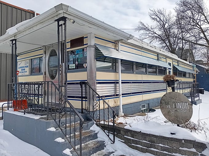 The Lawrence Park Dinor (yes, with an "o") proves that sometimes the smallest kitchens produce the biggest flavors&mdash;and the most loyal customers.