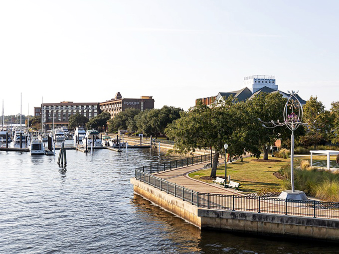 Southern charm on full display! New Bern's waterfront district combines historic beauty with refreshing river breezes.