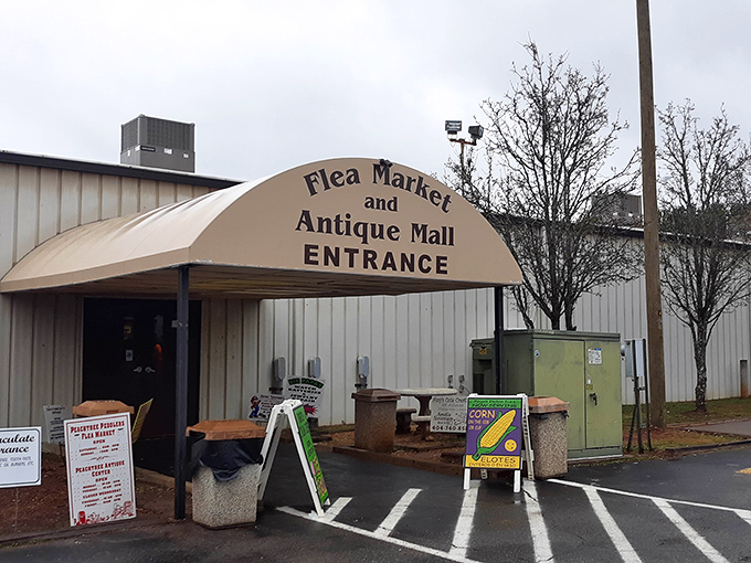 Step inside from the Georgia heat and discover climate-controlled antiquing at its finest.