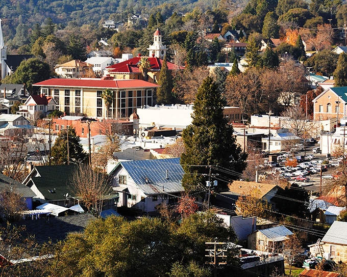 Postcard-perfect panorama! Sonora's hillside vista showcases California mountain living at its most photogenic.
