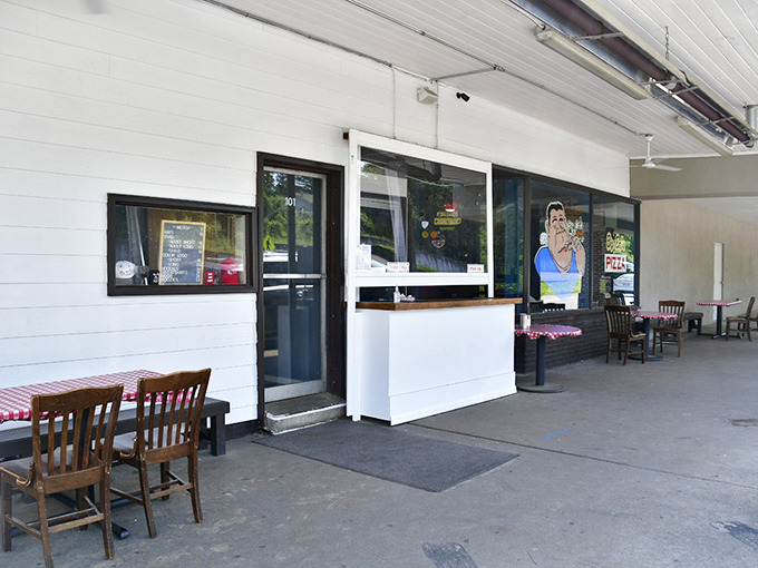 Simple, straightforward, and no-nonsense &ndash; Big Ed's building matches their approach to perfect pizza.