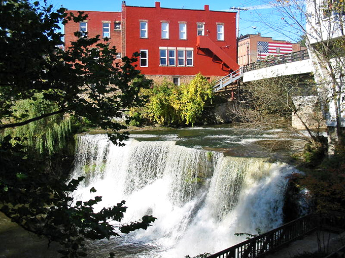 The falls aren't just pretty&mdash;they're the heart of this picture-perfect town. Nature's centerpiece doesn't charge admission! 