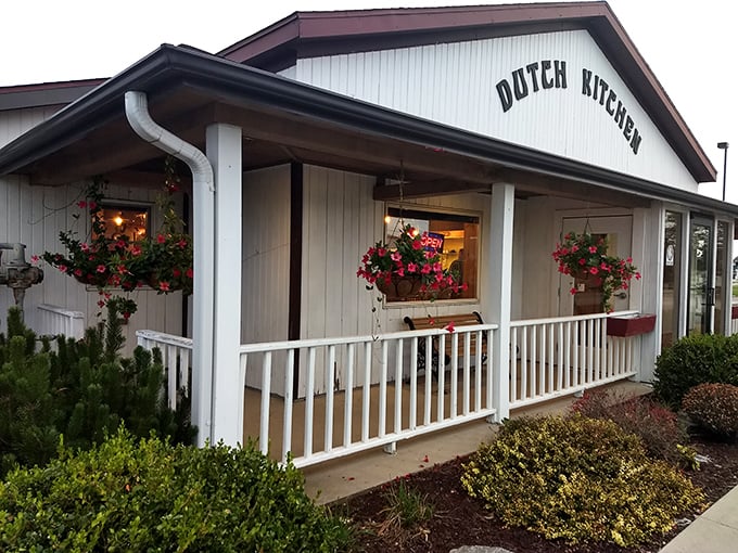 This charming spot knows the secret: sometimes the most beautiful thing about a restaurant is its unpretentious honesty.