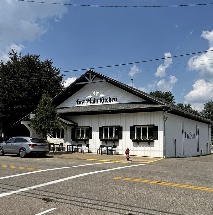 Big windows and clean design create the perfect setting for all-day breakfast and exceptional coffee conversations.