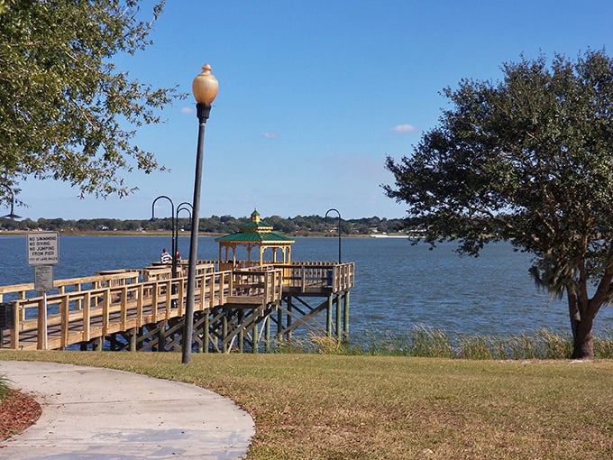 Lake Wales' waterfront boardwalks offer million-dollar views on a Social Security budget. Fish, relax, repeat&mdash;affordably!