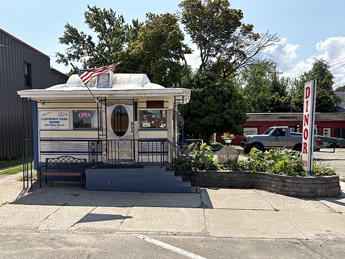 This tiny white building with its proud "DINOR" sign has been Erie's answer to fancy restaurants for generations&mdash;who needs white tablecloths when you have perfect eggs?