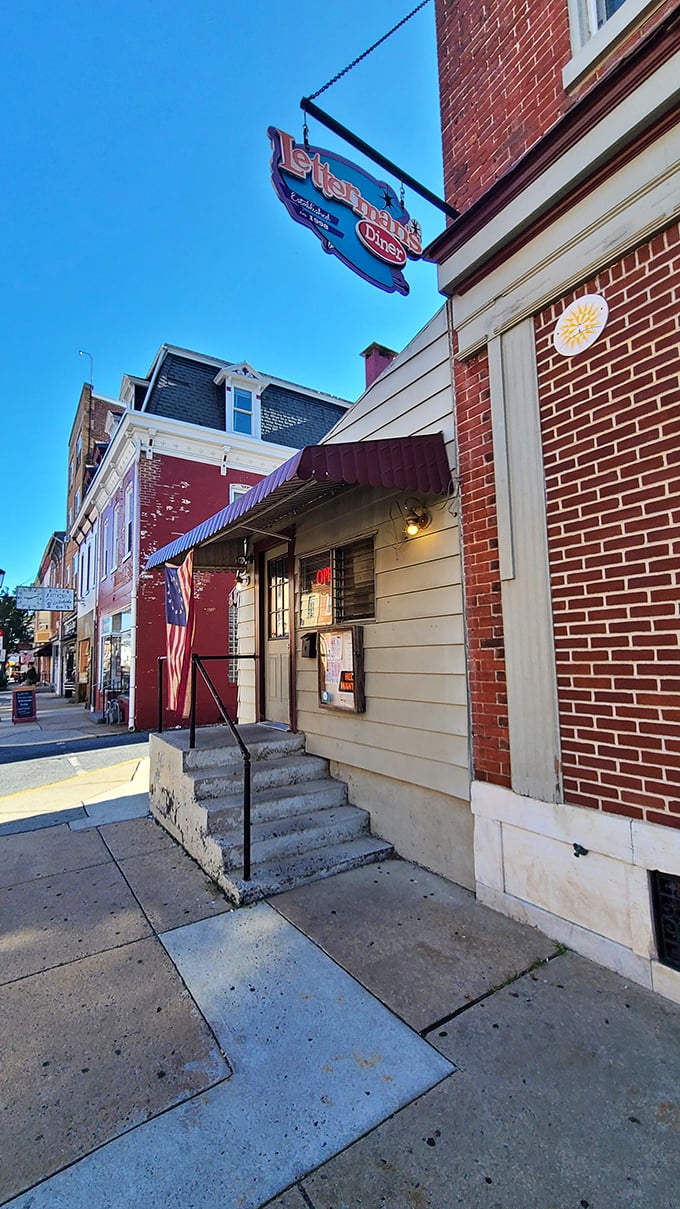 The American flag outside Letterman's Diner reminds you that few things are as patriotic as a good greasy spoon.