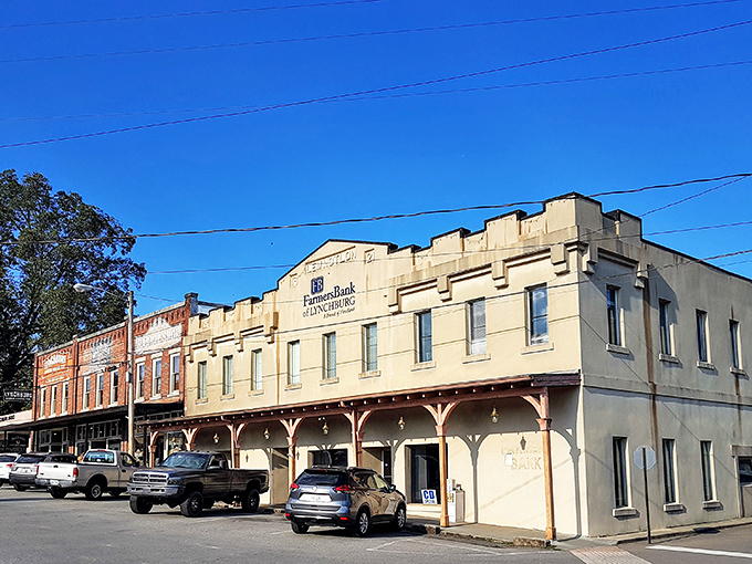 That old-time bank building has probably seen more characters than a Tennessee Williams play.