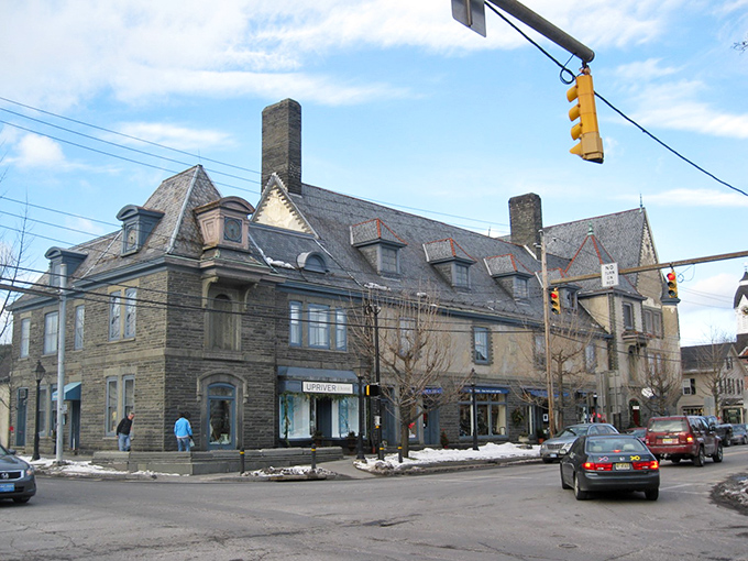 Stone architecture, boutique shops, and small-town charm—Milford’s historic streets offer a perfect mix of elegance, character, and cozy Pennsylvania vibes.