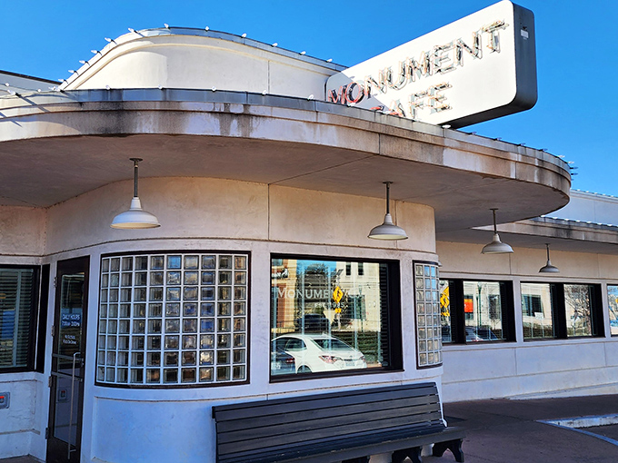 Those glass blocks have witnessed more coffee dates than a matchmaker's diary.