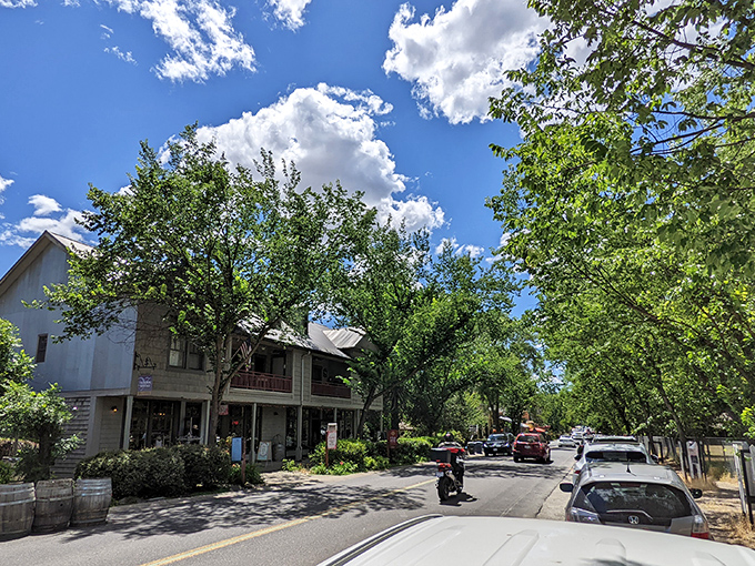 The perfect small-town equation: historic limestone buildings + world-class wineries = Murphys' irresistible charm.