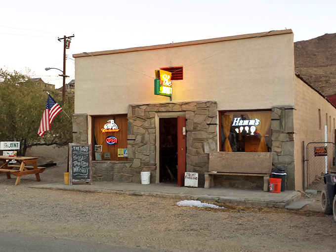 The weathered exterior and American flag tell you this Ocean Beach spot has been feeding satisfied customers for years. 
