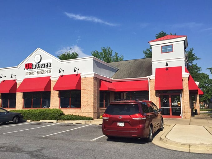 Sunny yellow umbrellas invite you to dine al fresco at URBURGER. Because burgers always taste better with a side of fresh air.