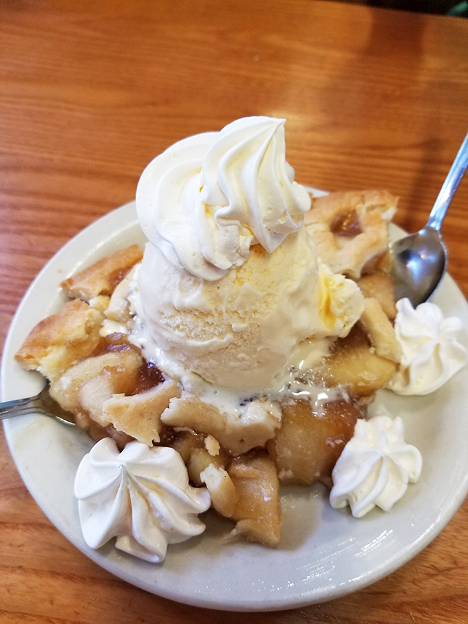 Apple pie &agrave; la mode that doesn't need to be trendy&mdash;it's too busy being exactly what your grandmother wished she could make.