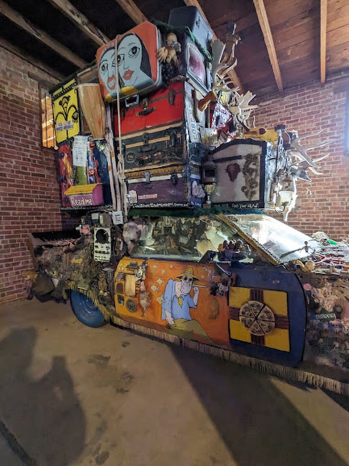 Pop culture collides with automotive artistry in this tribute that's part nostalgia trip, part rolling entertainment center. 