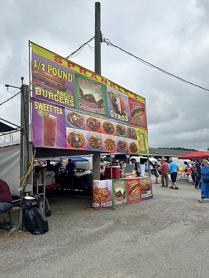 Half-pound burgers and sweet tea fuel the serious business of treasure hunting all day long.