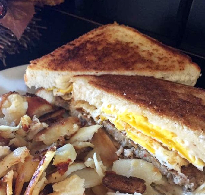 The sandwich-and-potatoes combo that launched a thousand road trips. Golden-brown perfection that makes you wonder why you ever eat anywhere else.