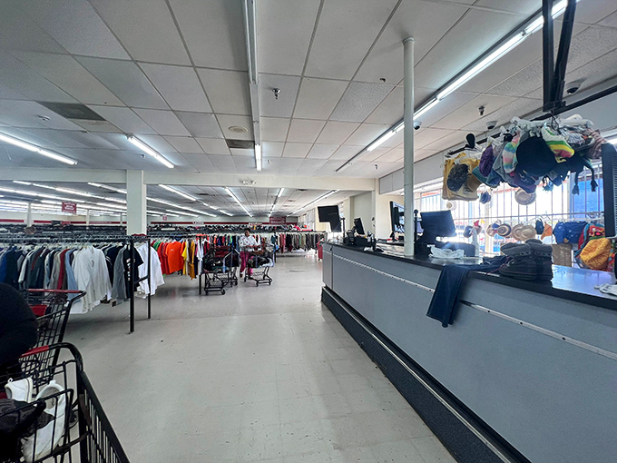 The calm before the shopping storm. Early birds get first pick, while patient vultures wait for rock-bottom Wednesday prices.