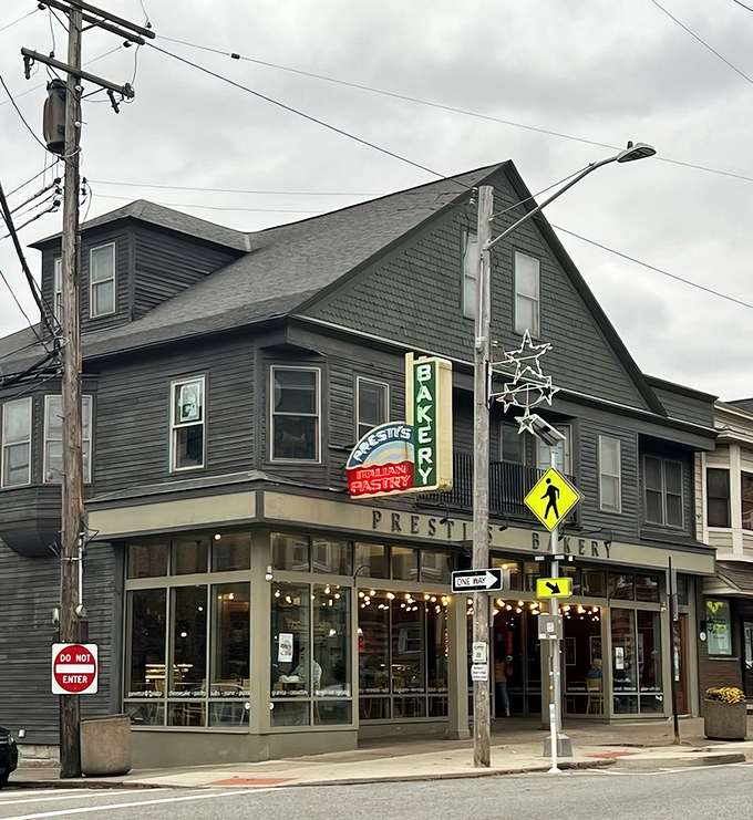 The corner location with its wraparound windows invites passersby to surrender to temptation&mdash;resistance is futile when Italian pastries are involved.