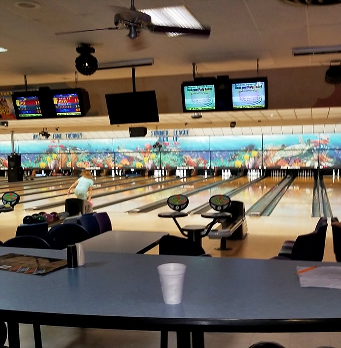 Jensen Beach Bowl proves vacation strikes and spares go together like seafood and lemon. Air conditioning never felt so deservedly earned.
