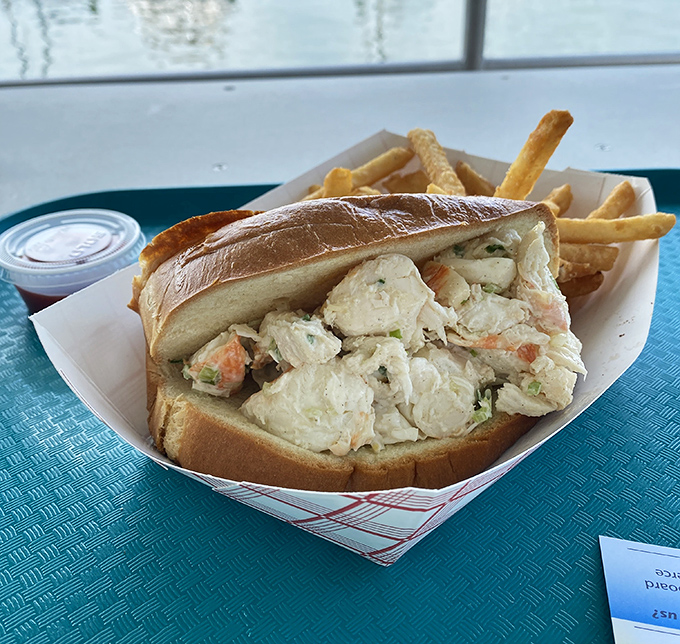 The legendary lobster roll that makes New England jealous and Florida residents drive for hours.