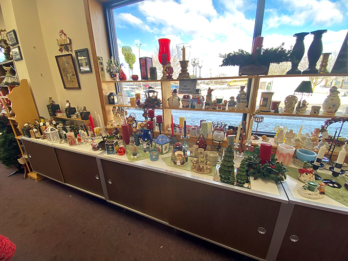 Window displays showcase an eclectic array of decorative items&mdash;each candle holder and figurine whispering stories of previous homes.