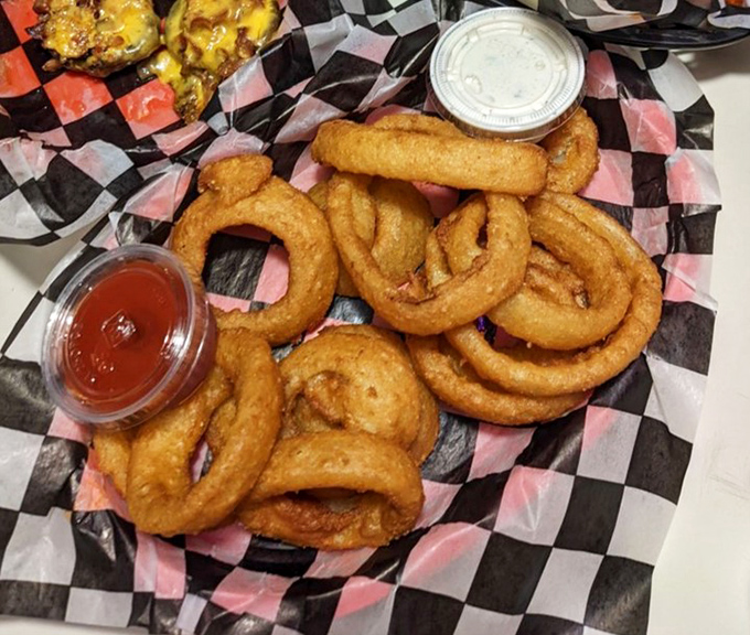 Onion rings so perfectly golden, they'd make Saturn's rings look positively ordinary by comparison.