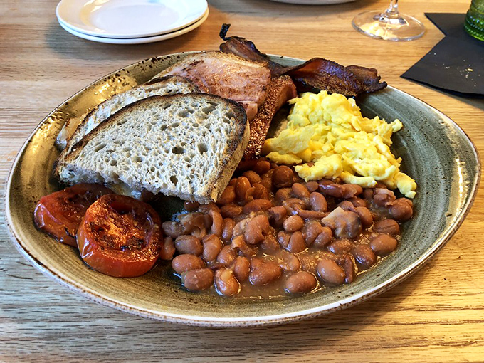 The full English breakfast gets a Midwestern makeover. Those beans might not have crossed the Atlantic, but they've certainly found good company.