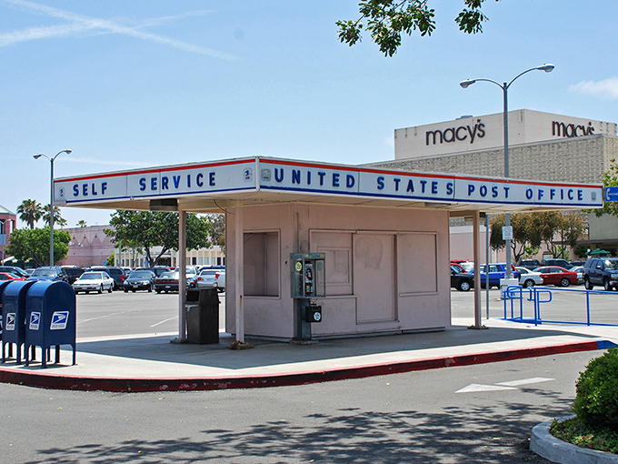 Even the post office in Chula Vista has character&mdash;a reminder that running errands here comes with a side of California sunshine.