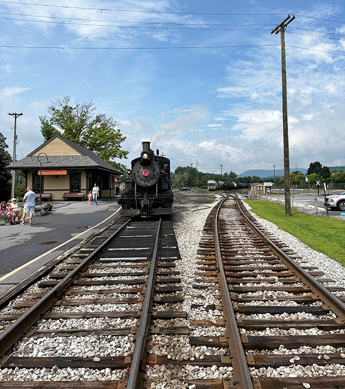 Two tracks diverged in Hollidaysburg, and you&mdash;lucky traveler&mdash;can take the one with the steam engine.