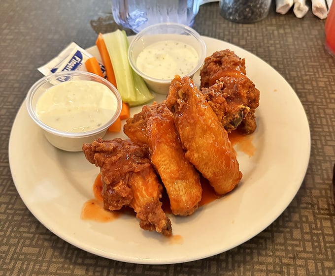 The Stoney Chicken arrives looking like comfort food royalty ready for its close-up moment.