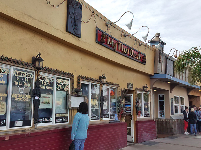 Mr. Toots Coffeehouse offers more than just caffeine&mdash;it's serving up some of the best ocean views in town. Coffee with a side of Pacific.