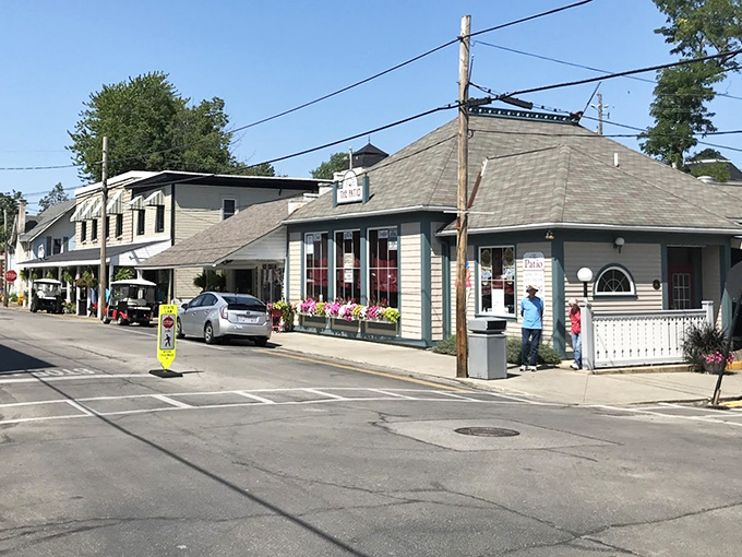 Outdoor dining with a backdrop that makes every meal feel like a special occasion worth celebrating.