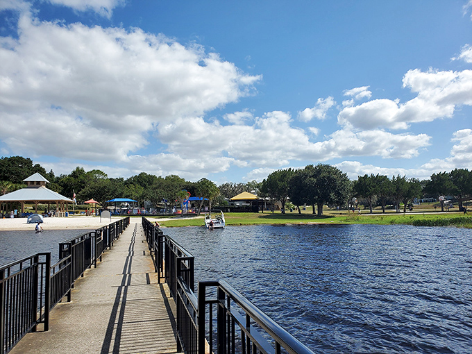 Waterfront Park's inviting pier and pavilions create a community gathering space where the best things &ndash; sunshine, breezes, and lake views &ndash; are absolutely free.