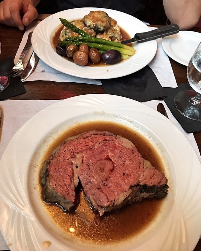 The prime rib swimming in its natural juices looks like it's auditioning for the meat equivalent of the Sports Illustrated swimsuit edition.