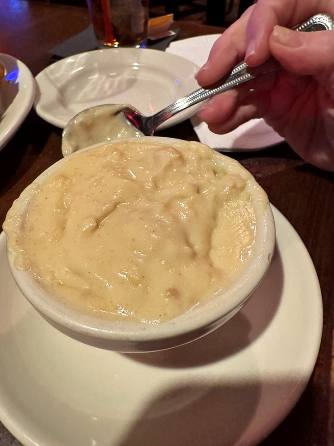 The star of our show: clam chowder so creamy it should have its own fan club. New England might get jealous. 