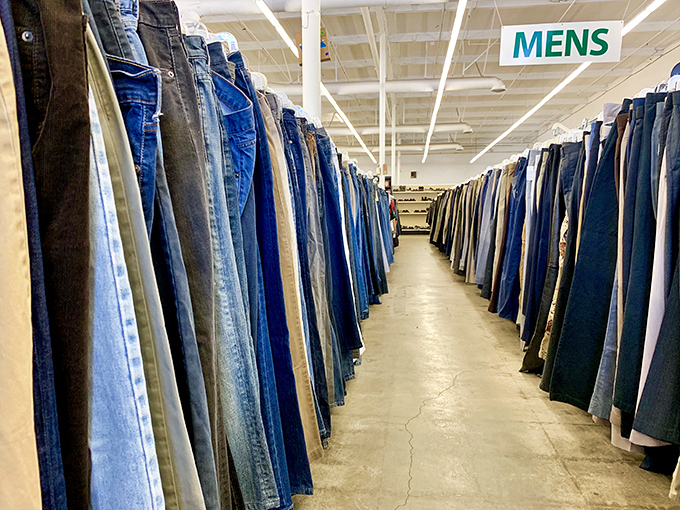 Denim boulevard stretches to the horizon – more jean options than your favorite 90s sitcom character ever dreamed possible.