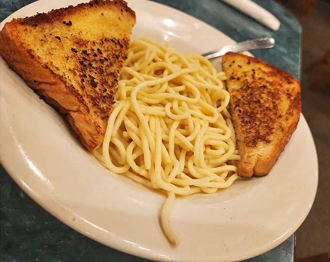 Sometimes pasta doesn't need to be complicated&mdash;just perfectly cooked, simply served, and paired with buttery garlic toast for maximum comfort.