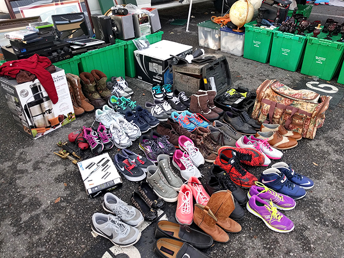 Shoe shopping without the mall muzak! From barely-worn Nikes to vintage boots, your next favorite footwear is waiting to walk you home.