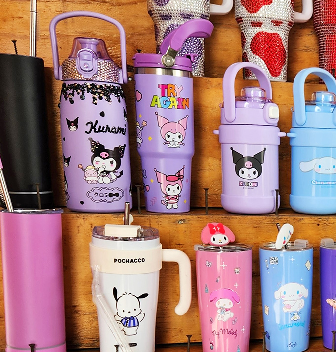 Thirst quenchers with personality! These adorable character water bottles prove that staying hydrated can be both practical and Instagram-worthy.