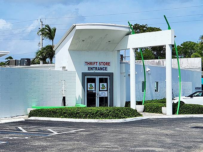 That futuristic entrance design makes secondhand shopping feel like stepping into a stylish retail time machine.